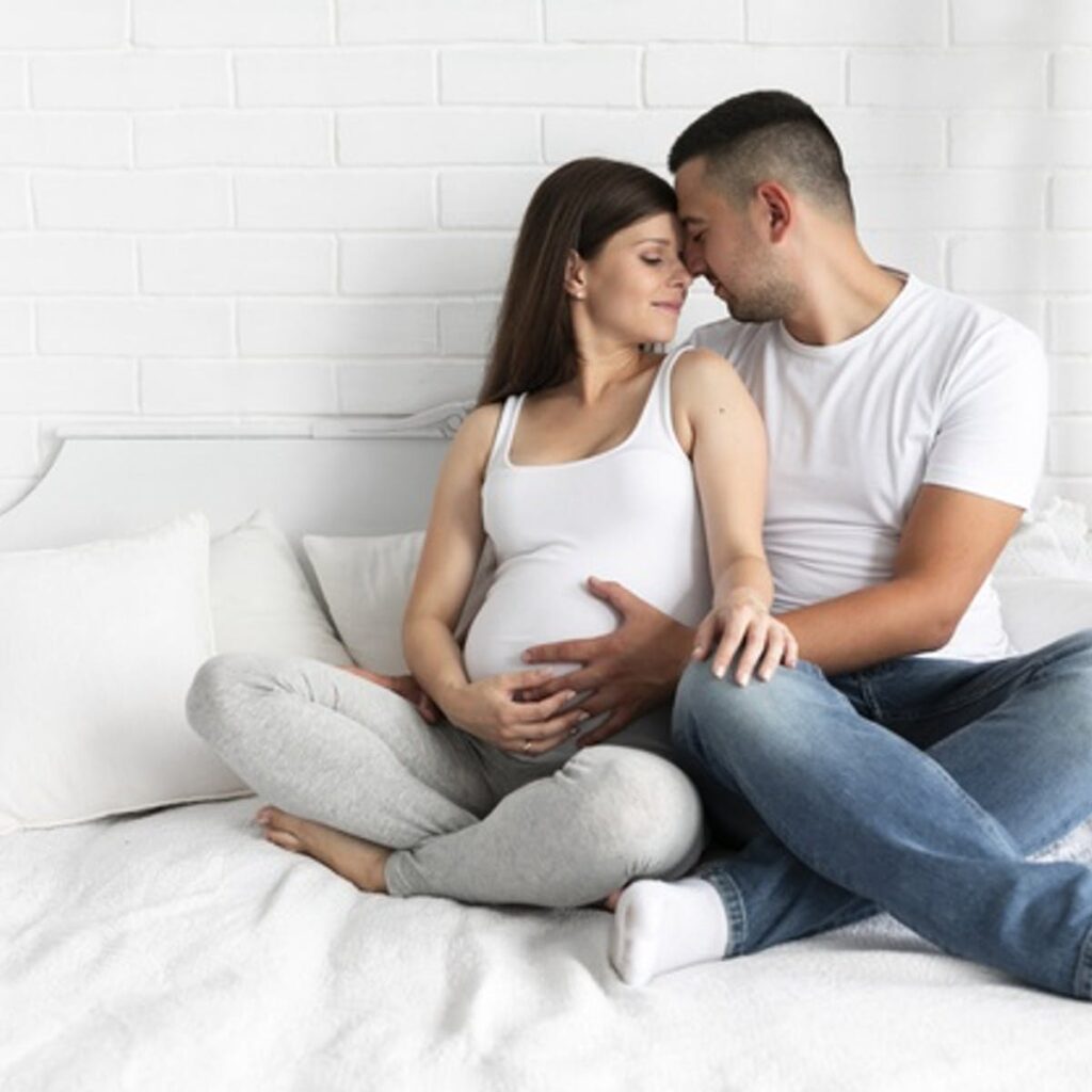 Posisi dan Cara Berhubungan Agar Cepat Hamil - Mama Partner